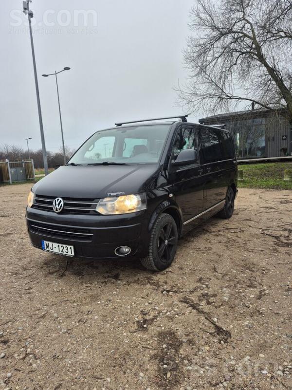 Black Volkswagen Multivan 2010 in Liepaja, with an engine capacity of 2.00 L and mileage of 251 thousand km for 14500 €, photo 1 on AUTOMOTO.COM.LV
