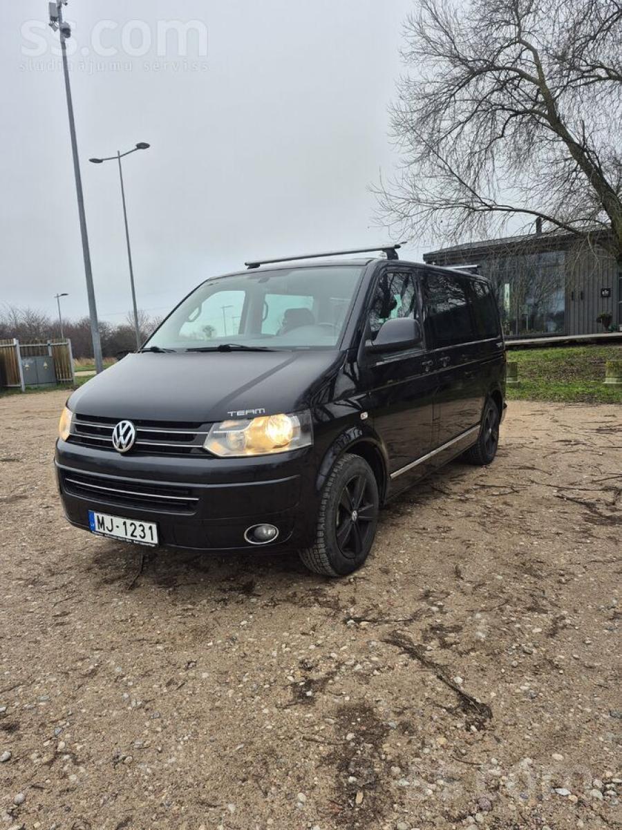 Black Volkswagen Multivan 2010 in Liepaja, with an engine capacity of 2.00 L and mileage of 251 thousand km for 14500 €, photo 1 on AUTOMOTO.COM.LV