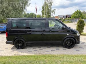 Melns Volkswagen Multivan 2010 Rīga, ar dzinēja tilpumu 2.00 L un nobraukumu 221 tūkst. km par 14950 €, foto 5 vietnē AUTOMOTO.COM.LV