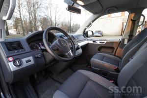 Melns Volkswagen Multivan 2010 Rīga, ar dzinēja tilpumu 2.00 L un nobraukumu 221 tūkst. km par 14950 €, foto 10 vietnē AUTOMOTO.COM.LV