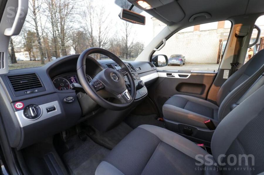 Melns Volkswagen Multivan 2010 Rīga, ar dzinēja tilpumu 2.00 L un nobraukumu 221 tūkst. km par 14950 €, foto 10 vietnē AUTOMOTO.COM.LV