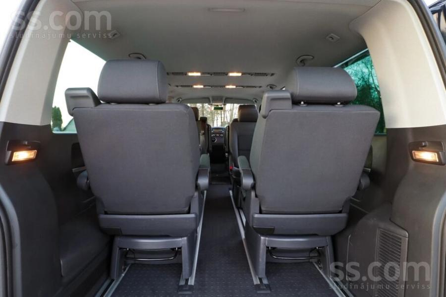 Melns Volkswagen Multivan 2010 Rīga, ar dzinēja tilpumu 2.00 L un nobraukumu 221 tūkst. km par 14950 €, foto 21 vietnē AUTOMOTO.COM.LV