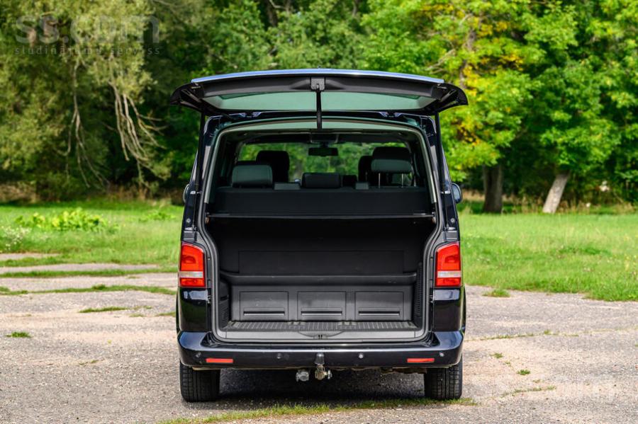 Black Volkswagen Multivan 2010 in Liepaja, with an engine capacity of 2.00 L and mileage of 25 thousand km for 11500 €, photo 14 on AUTOMOTO.COM.LV