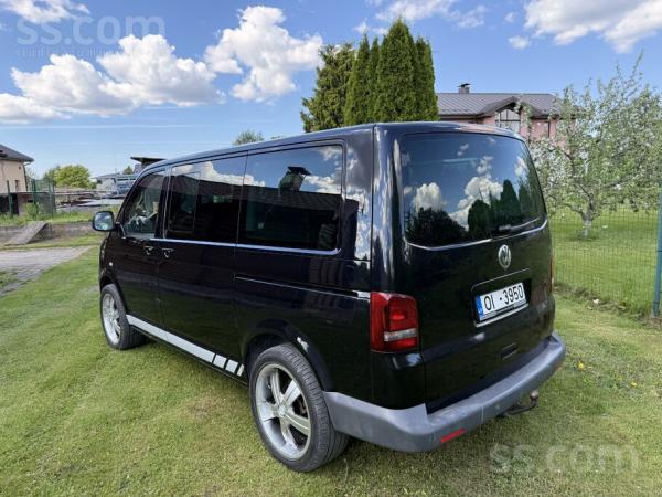 Melns Volkswagen Multivan 2011 Rīga, ar dzinēja tilpumu 2.00 L un nobraukumu 301 tūkst. km par 15500 €, foto 5 vietnē AUTOMOTO.COM.LV