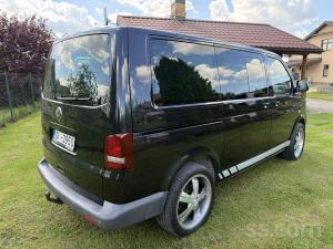 Melns Volkswagen Multivan 2011 Rīga, ar dzinēja tilpumu 2.00 L un nobraukumu 301 tūkst. km par 15500 €, foto 7 vietnē AUTOMOTO.COM.LV