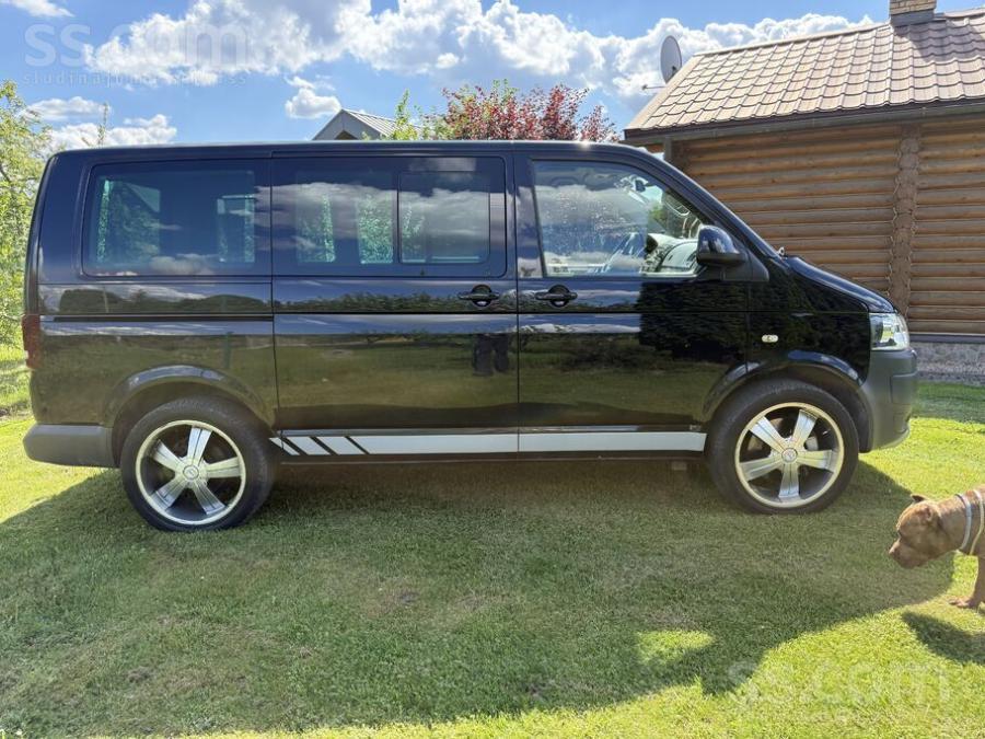 Melns Volkswagen Multivan 2011 Rīga, ar dzinēja tilpumu 2.00 L un nobraukumu 301 tūkst. km par 15500 €, foto 8 vietnē AUTOMOTO.COM.LV