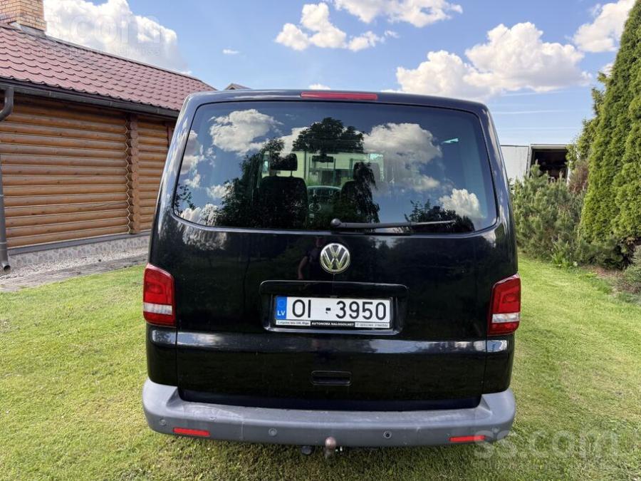 Melns Volkswagen Multivan 2011 Rīga, ar dzinēja tilpumu 2.00 L un nobraukumu 301 tūkst. km par 15500 €, foto 10 vietnē AUTOMOTO.COM.LV