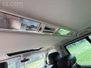 Melns Volkswagen Multivan 2011 Rīga, ar dzinēja tilpumu 2.00 L un nobraukumu 301 tūkst. km par 15500 €, foto 20 vietnē AUTOMOTO.COM.LV
