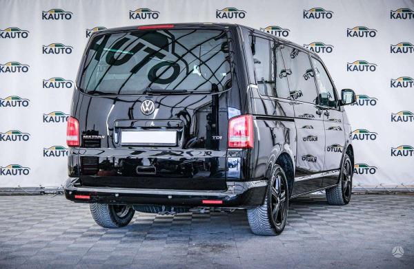Black Volkswagen Multivan 2012 in Kaunas, with an engine capacity of 2.00 L and mileage of 198 thousand km for 14390 €, photo 3 on AUTOMOTO.COM.LV