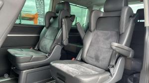 Black Volkswagen Multivan 2012 in Marijampole, with an engine capacity of 1.97 L and mileage of 293 thousand km for 12700 €, photo 14 on AUTOMOTO.COM.LV