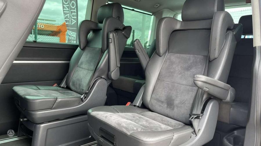 Black Volkswagen Multivan 2012 in Marijampole, with an engine capacity of 1.97 L and mileage of 293 thousand km for 12700 €, photo 14 on AUTOMOTO.COM.LV