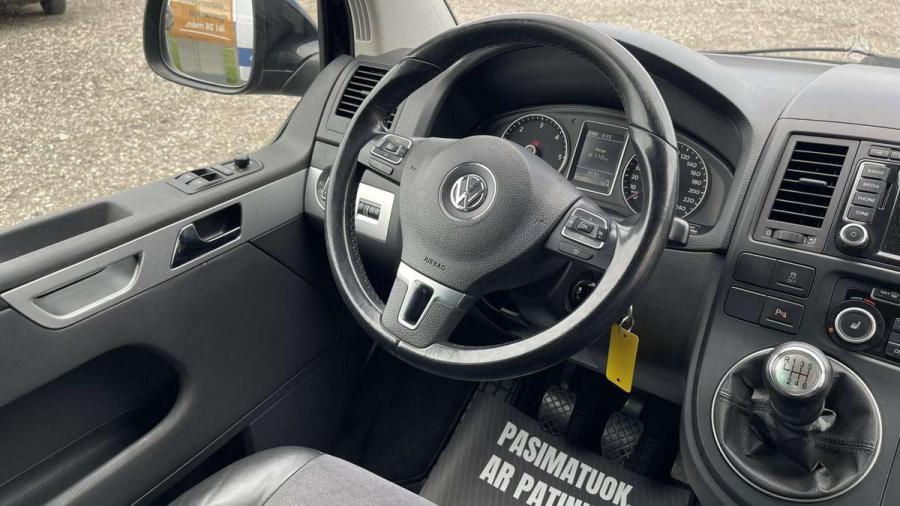 Black Volkswagen Multivan 2012 in Marijampole, with an engine capacity of 1.97 L and mileage of 293 thousand km for 12700 €, photo 20 on AUTOMOTO.COM.LV