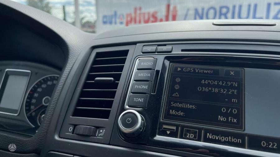 Black Volkswagen Multivan 2012 in Marijampole, with an engine capacity of 1.97 L and mileage of 293 thousand km for 12700 €, photo 25 on AUTOMOTO.COM.LV