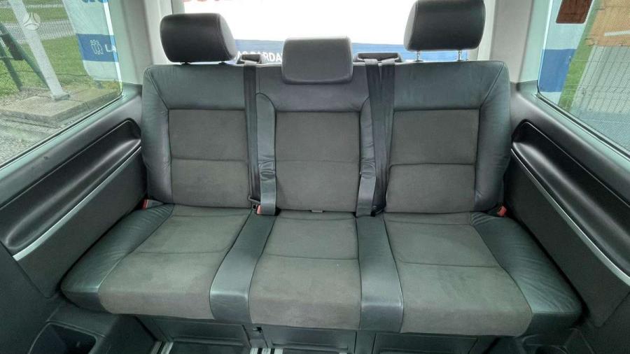 Black Volkswagen Multivan 2012 in Marijampole, with an engine capacity of 1.97 L and mileage of 293 thousand km for 12700 €, photo 34 on AUTOMOTO.COM.LV