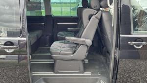 Black Volkswagen Multivan 2012 in Marijampole, with an engine capacity of 1.97 L and mileage of 293 thousand km for 12700 €, photo 35 on AUTOMOTO.COM.LV
