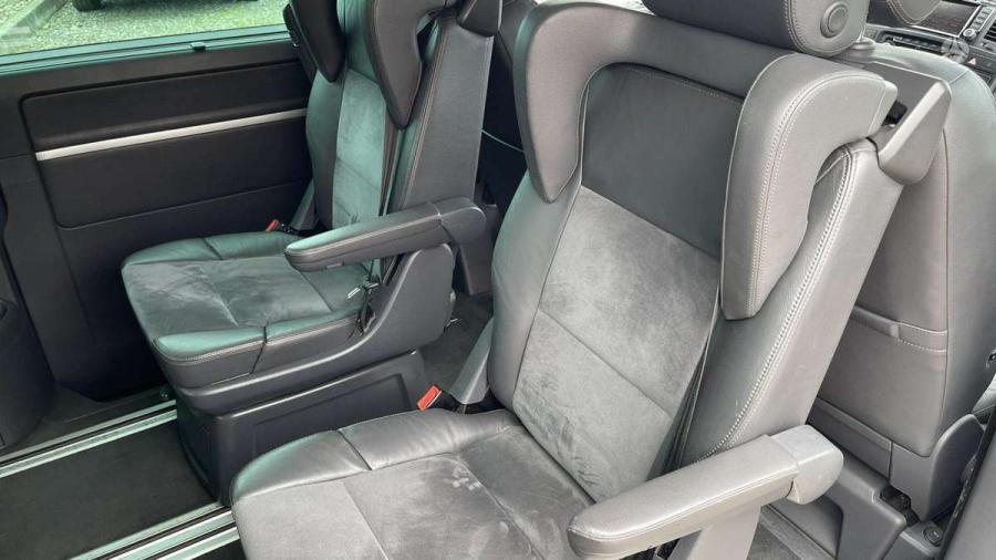 Melns Volkswagen Multivan 2012 Marijampole, ar dzinēja tilpumu 1.97 L un nobraukumu 293 tūkst. km par 12700 €, foto 36 vietnē AUTOMOTO.COM.LV