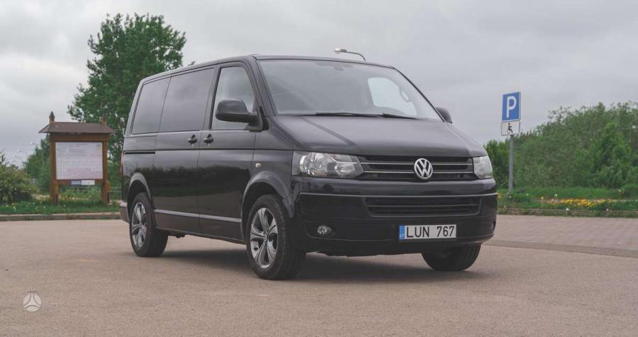 Melns Volkswagen Multivan 2013 Viļņa, ar dzinēja tilpumu 1.97 L un nobraukumu 400 tūkst. km par 16500 €, foto 4 vietnē AUTOMOTO.COM.LV