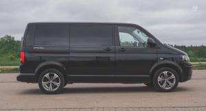 Melns Volkswagen Multivan 2013 Viļņa, ar dzinēja tilpumu 1.97 L un nobraukumu 400 tūkst. km par 16500 €, foto 5 vietnē AUTOMOTO.COM.LV