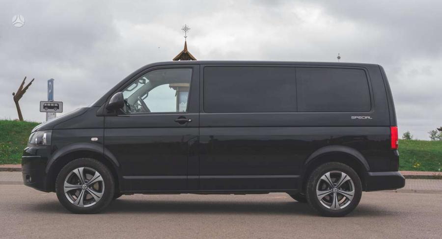 Melns Volkswagen Multivan 2013 Viļņa, ar dzinēja tilpumu 1.97 L un nobraukumu 400 tūkst. km par 16500 €, foto 9 vietnē AUTOMOTO.COM.LV