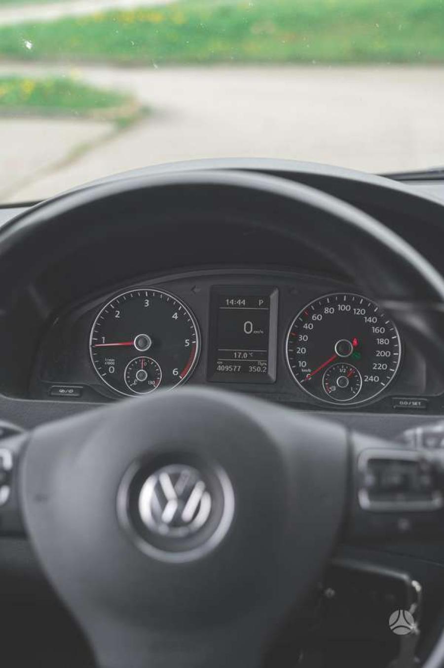 Melns Volkswagen Multivan 2013 Viļņa, ar dzinēja tilpumu 1.97 L un nobraukumu 400 tūkst. km par 16500 €, foto 22 vietnē AUTOMOTO.COM.LV