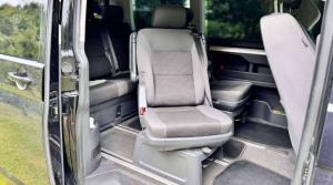 Melns Volkswagen Multivan 2013 Viļņa, ar dzinēja tilpumu 1.97 L un nobraukumu 400 tūkst. km par 16500 €, foto 25 vietnē AUTOMOTO.COM.LV