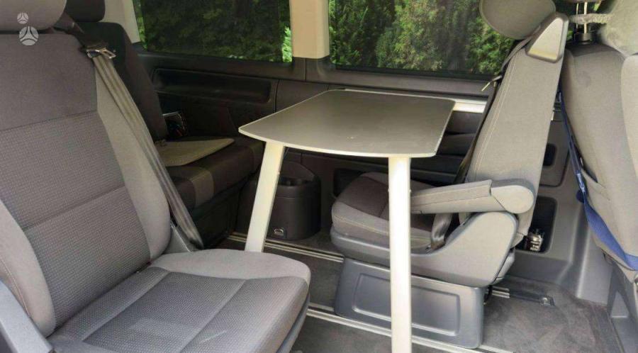 Melns Volkswagen Multivan 2013 Viļņa, ar dzinēja tilpumu 1.97 L un nobraukumu 400 tūkst. km par 16500 €, foto 28 vietnē AUTOMOTO.COM.LV