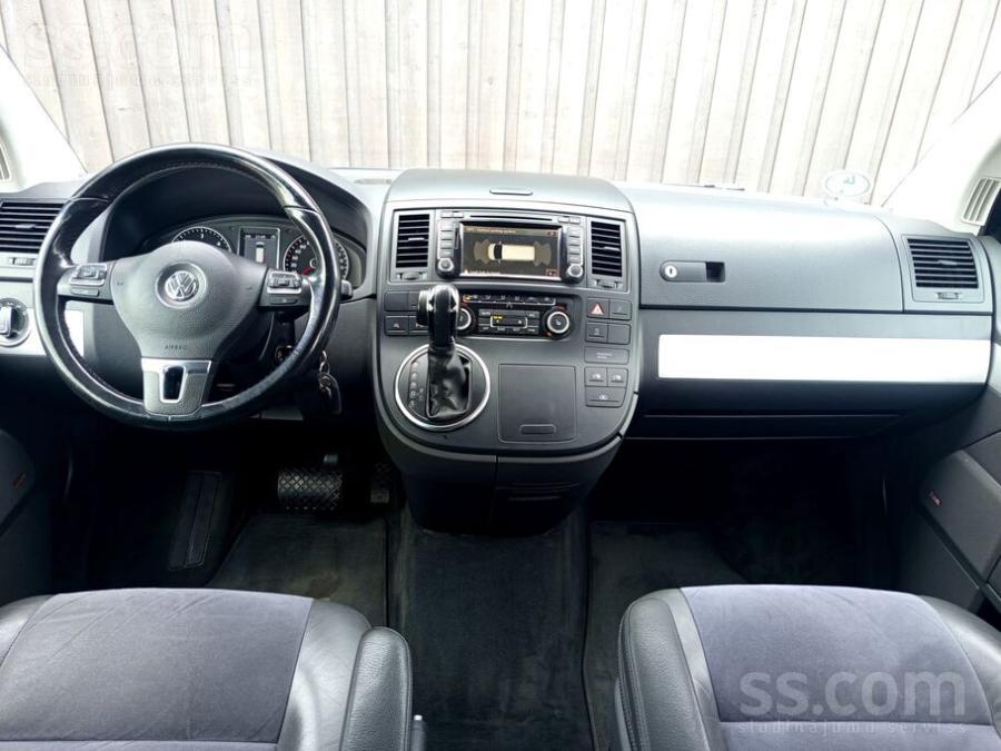 Melns Volkswagen Multivan 2013 Tukums, ar dzinēja tilpumu 2.00 L un nobraukumu 222 tūkst. km par 20990 €, foto 9 vietnē AUTOMOTO.COM.LV