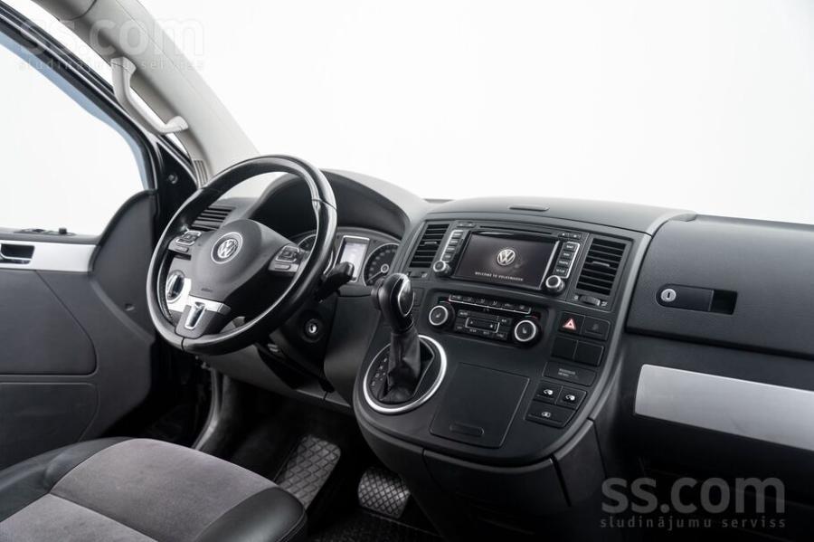 Black Volkswagen Multivan 2013 in Tallinn, with an engine capacity of 2.00 L and mileage of 191 thousand km for 19999 €, photo 14 on AUTOMOTO.COM.LV