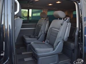 Black Volkswagen Multivan 2014 in Riga, with an engine capacity of 2.00 L and mileage of 260 thousand km for 15900 €, photo 12 on AUTOMOTO.COM.LV