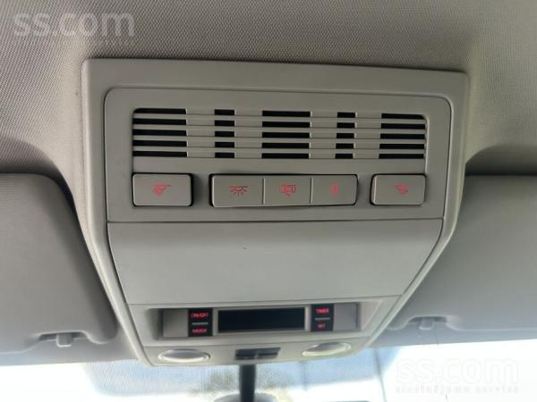 Melns Volkswagen Multivan 2014 Rīga, ar dzinēja tilpumu 2.00 L un nobraukumu 240 tūkst. km par 19900 €, foto 10 vietnē AUTOMOTO.COM.LV