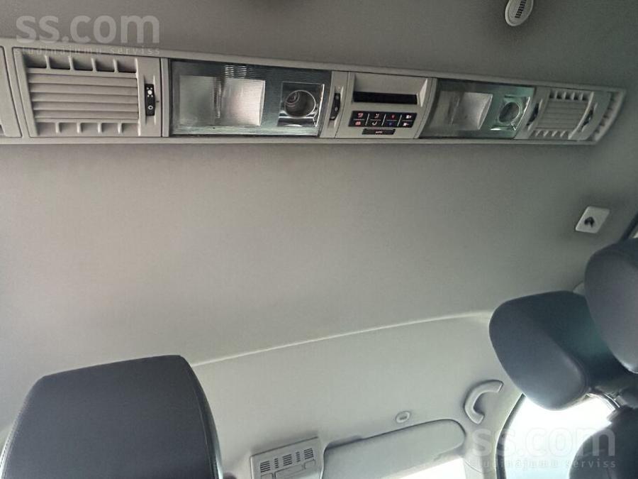 Melns Volkswagen Multivan 2014 Rīga, ar dzinēja tilpumu 2.00 L un nobraukumu 240 tūkst. km par 19900 €, foto 12 vietnē AUTOMOTO.COM.LV