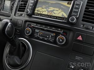 Melns Volkswagen Multivan 2014 Tukums, ar dzinēja tilpumu 2.00 L un nobraukumu 273 tūkst. km par 16990 €, foto 17 vietnē AUTOMOTO.COM.LV