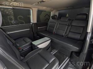 Melns Volkswagen Multivan 2014 Tukums, ar dzinēja tilpumu 2.00 L un nobraukumu 273 tūkst. km par 16990 €, foto 19 vietnē AUTOMOTO.COM.LV
