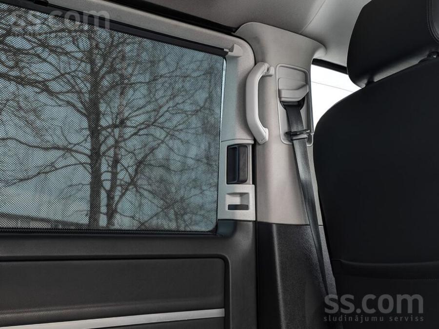 Melns Volkswagen Multivan 2014 Tukums, ar dzinēja tilpumu 2.00 L un nobraukumu 273 tūkst. km par 16990 €, foto 21 vietnē AUTOMOTO.COM.LV