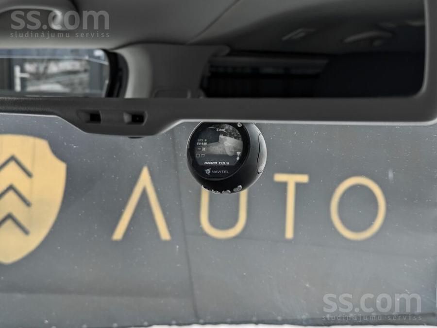 Melns Volkswagen Multivan 2014 Tukums, ar dzinēja tilpumu 2.00 L un nobraukumu 273 tūkst. km par 16990 €, foto 22 vietnē AUTOMOTO.COM.LV