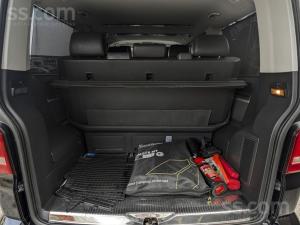 Melns Volkswagen Multivan 2014 Tukums, ar dzinēja tilpumu 2.00 L un nobraukumu 273 tūkst. km par 16990 €, foto 25 vietnē AUTOMOTO.COM.LV