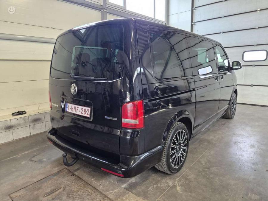 Black Volkswagen Multivan 2014 in Raseiniai, with an engine capacity of 1.97 L and mileage of 263 thousand km for 15900 €, photo 4 on AUTOMOTO.COM.LV