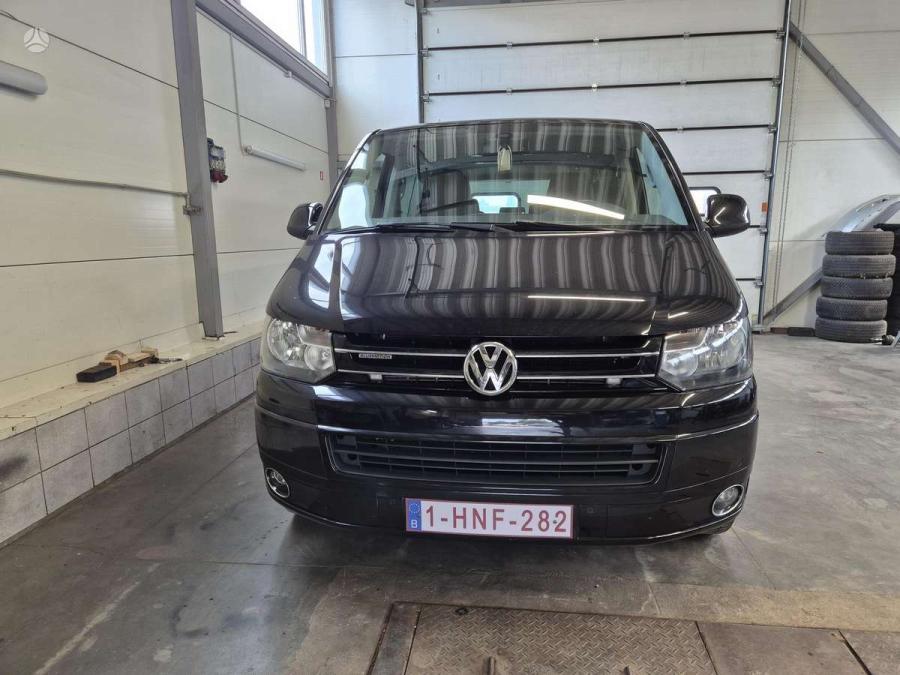 Black Volkswagen Multivan 2014 in Raseiniai, with an engine capacity of 1.97 L and mileage of 263 thousand km for 15900 €, photo 7 on AUTOMOTO.COM.LV