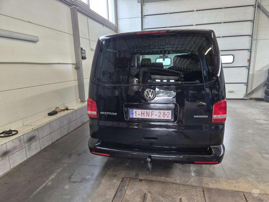 Black Volkswagen Multivan 2014 in Raseiniai, with an engine capacity of 1.97 L and mileage of 263 thousand km for 15900 €, photo 8 on AUTOMOTO.COM.LV
