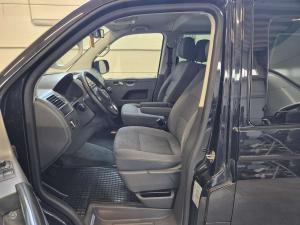 Black Volkswagen Multivan 2014 in Raseiniai, with an engine capacity of 1.97 L and mileage of 263 thousand km for 15900 €, photo 14 on AUTOMOTO.COM.LV