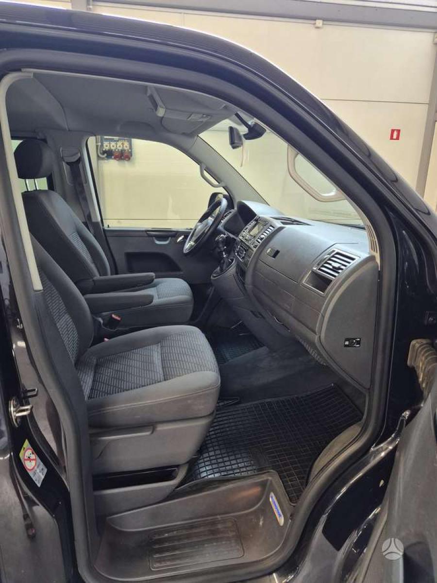 Black Volkswagen Multivan 2014 in Raseiniai, with an engine capacity of 1.97 L and mileage of 263 thousand km for 15900 €, photo 17 on AUTOMOTO.COM.LV