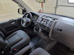 Black Volkswagen Multivan 2014 in Raseiniai, with an engine capacity of 1.97 L and mileage of 263 thousand km for 15900 €, photo 18 on AUTOMOTO.COM.LV