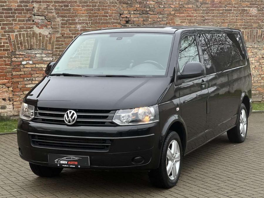 Black Volkswagen Multivan 2015 in Kedainiai, with an engine capacity of 1.97 L and mileage of 232 thousand km for 17350 €, photo 2 on AUTOMOTO.COM.LV