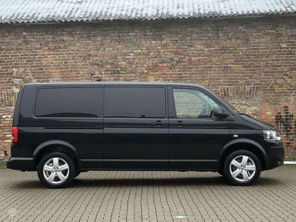 Melns Volkswagen Multivan 2015 Kėdainiai, ar dzinēja tilpumu 1.97 L un nobraukumu 232 tūkst. km par 17350 €, foto 6 vietnē AUTOMOTO.COM.LV