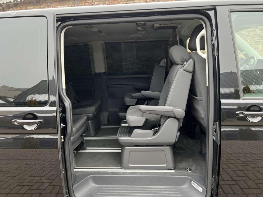 Black Volkswagen Multivan 2015 in Kedainiai, with an engine capacity of 1.97 L and mileage of 232 thousand km for 17350 €, photo 25 on AUTOMOTO.COM.LV