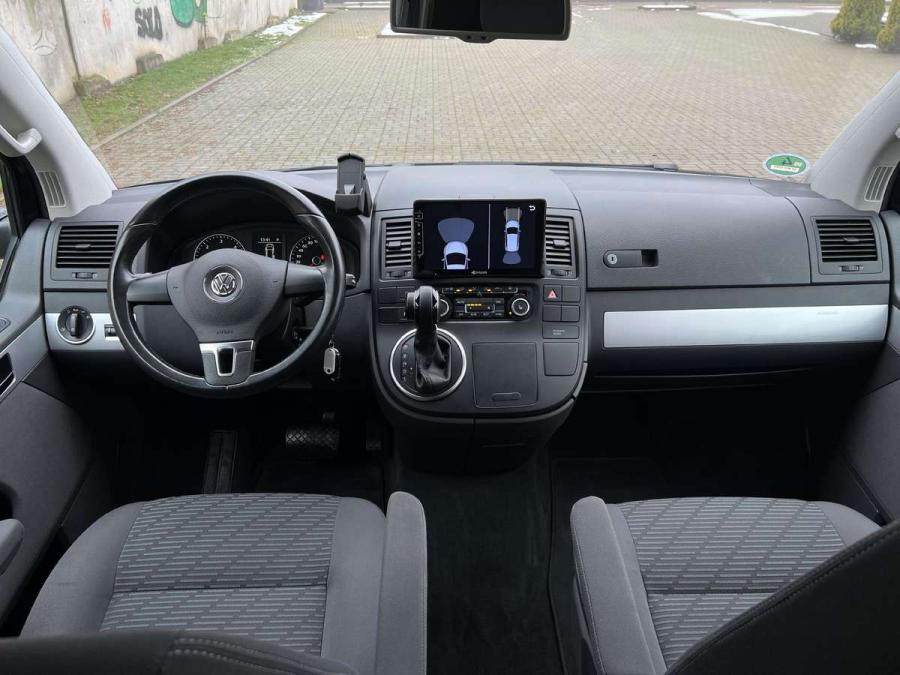 Black Volkswagen Multivan 2015 in Kedainiai, with an engine capacity of 1.97 L and mileage of 232 thousand km for 17350 €, photo 32 on AUTOMOTO.COM.LV