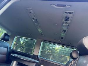 Black Volkswagen Multivan 2015 in Vilnius, with an engine capacity of 1.97 L and mileage of 307 thousand km for 17700 €, photo 24 on AUTOMOTO.COM.LV
