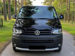 Black Volkswagen Multivan 2015 in Vilnius, with an engine capacity of 1.97 L and mileage of 307 thousand km for 17700 €, photo 4 on AUTOMOTO.COM.LV