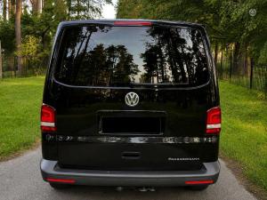Black Volkswagen Multivan 2015 in Vilnius, with an engine capacity of 1.97 L and mileage of 307 thousand km for 17700 €, photo 10 on AUTOMOTO.COM.LV