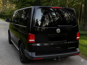 Black Volkswagen Multivan 2015 in Vilnius, with an engine capacity of 1.97 L and mileage of 307 thousand km for 17700 €, photo 11 on AUTOMOTO.COM.LV